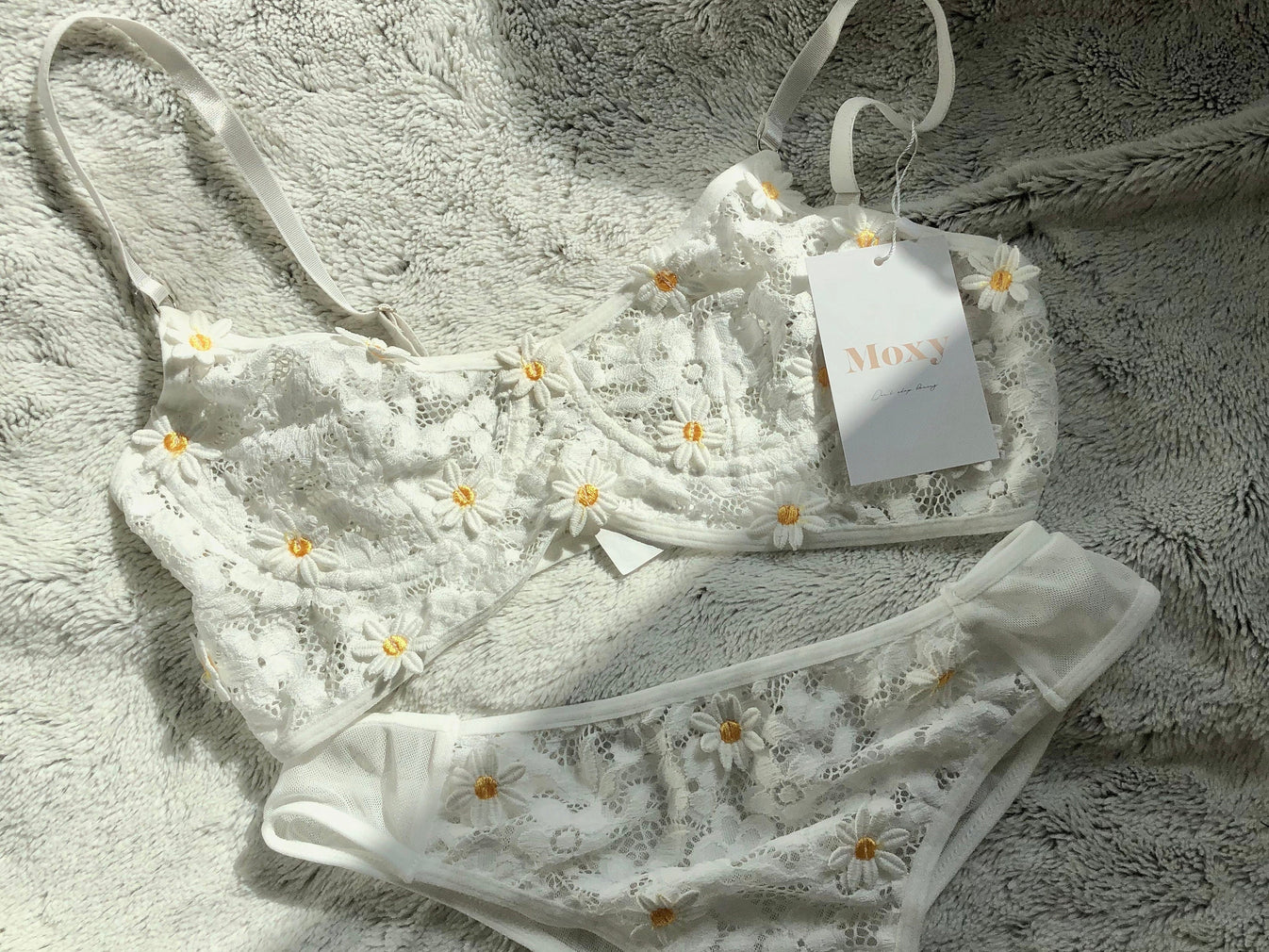White Flower Lingerie Set | White Lace & Wild Flower Bra Set – Moxy