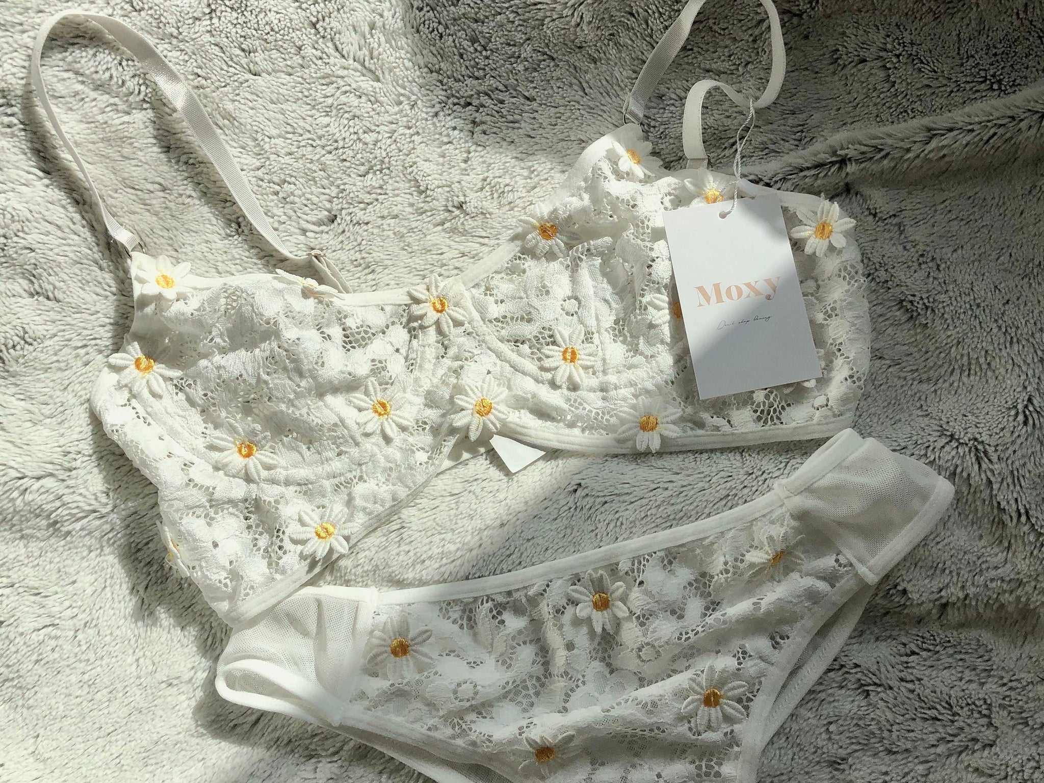 White Flower Lingerie Set | White Lace & Wild Flower Bra Set – Moxy